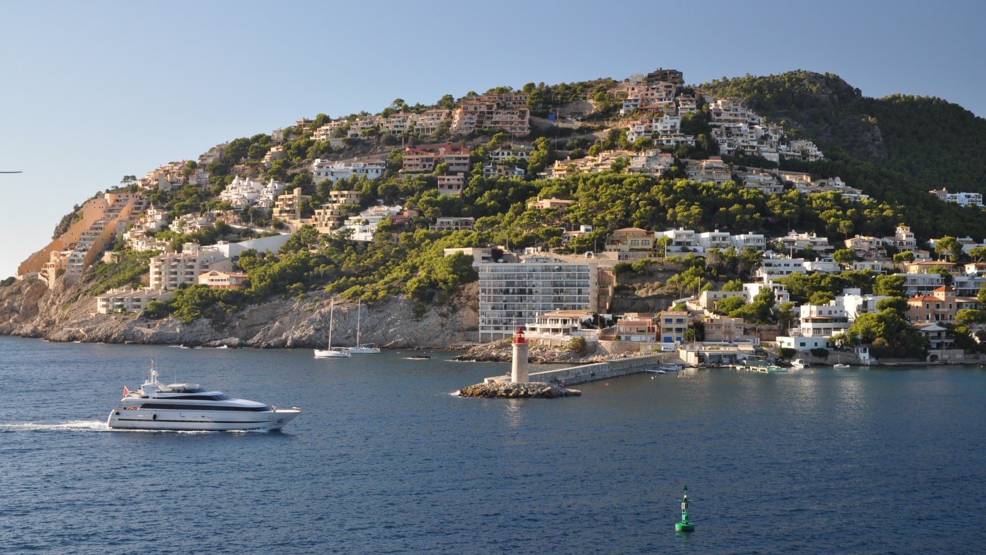 Entdecke die Magie der schönsten Häfen im Südwesten von Mallorca ...